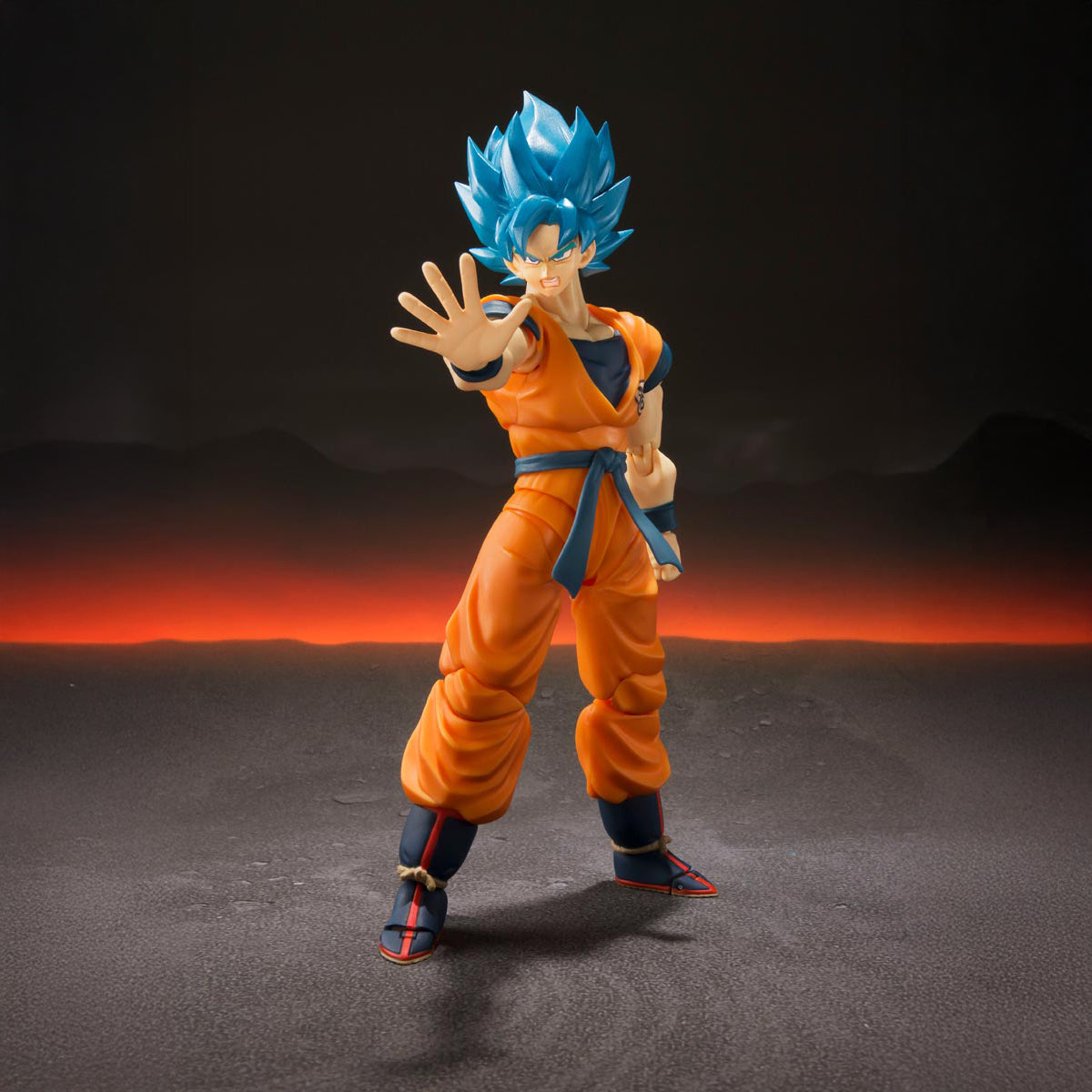 Bandai - S.H.Figuarts - Dragon Ball Super - Super Saiyan God Super Sai ...