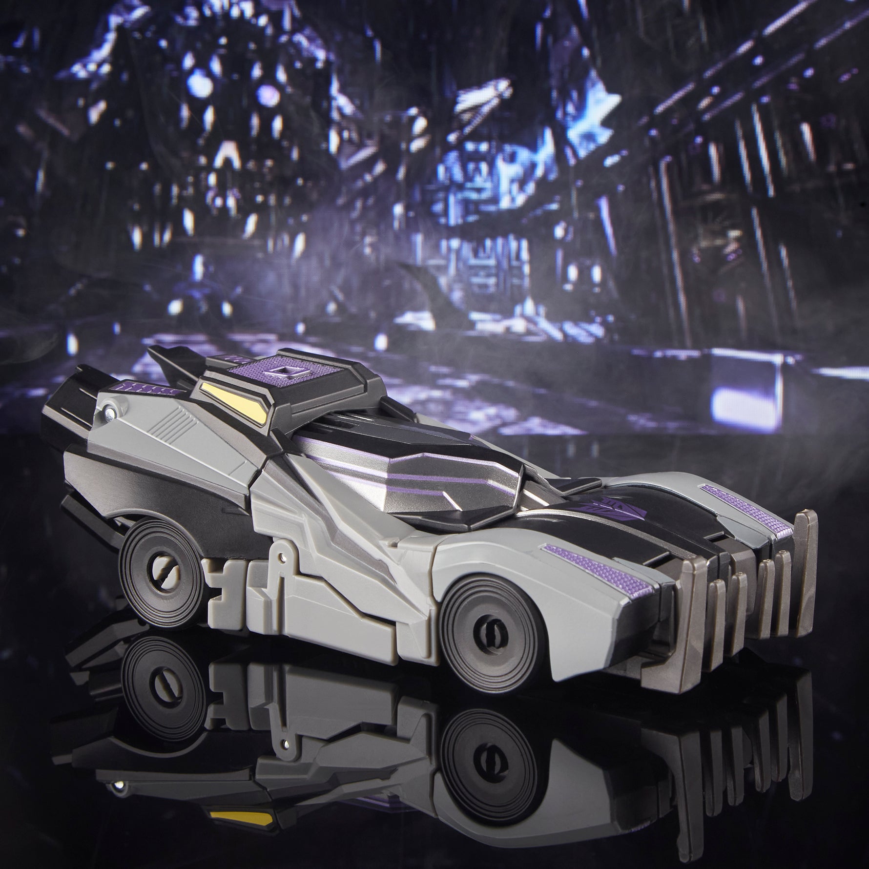 Transformers Generations Studio Series - Gamer Edition Deluxe Barricad ...