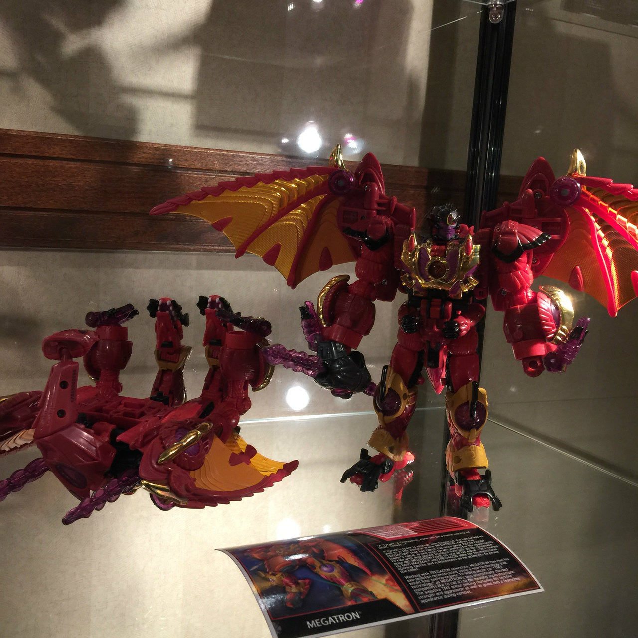 Botcon 2016 - Souvenir Figure - Megatron (LE 850) – Ages Three and Up